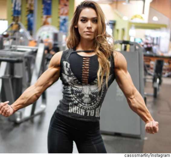 Female Bodybuilder Praised for Her Aesthetically Sculpted Physique ...