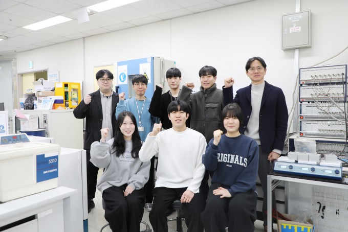 New Tri-Layer Solid-State Electrolyte Developed to Reduce Battery Fires ...