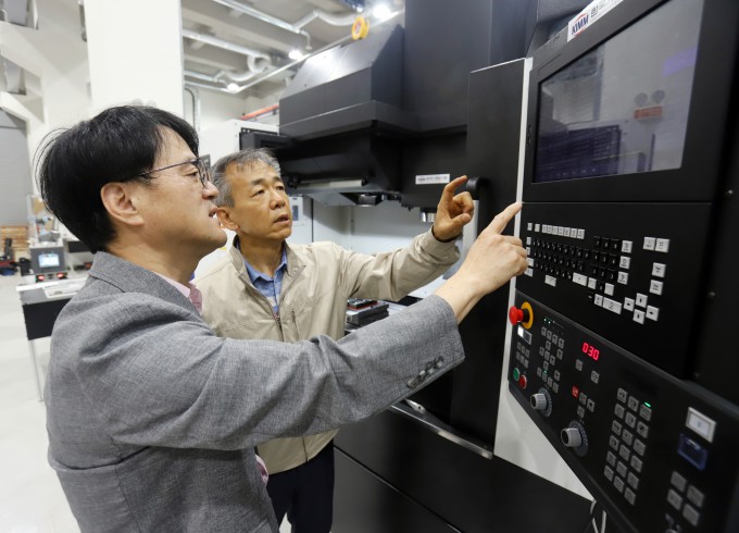 Korea Successfully Localizes CNC Modules for Machine Tools, Ending ...