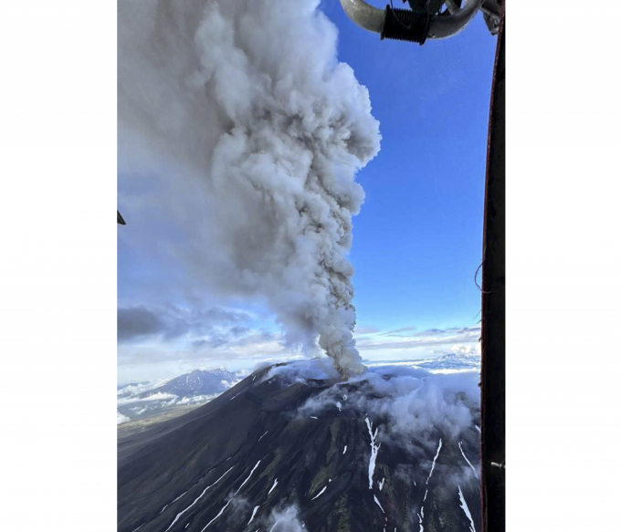 Kamchatka Volcano Erupts After 500 Years: Awakened by a Magnitude 8.8 ...