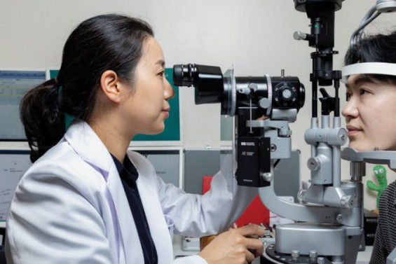 [Health Talk] Floaters without objects signal retinal detachment in ...