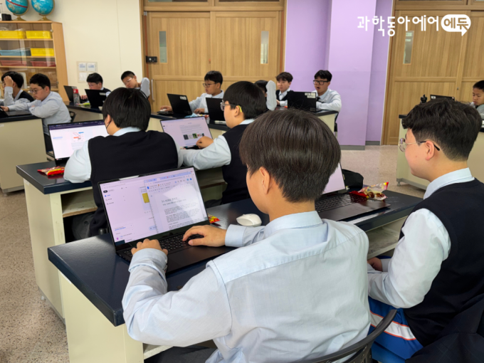 Science DongA AiR edu shifts students from answers to questions in 150 ...